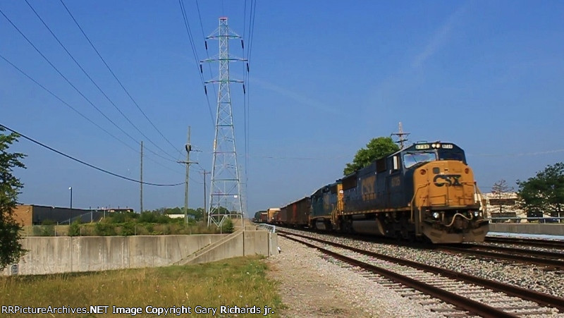 CSX 8735 & 2692